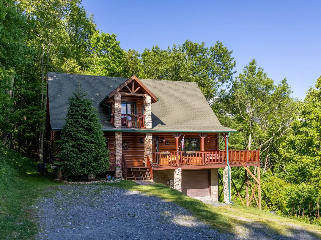 Expansive Decks And Majestic Views - Charming Mountain Retreat - Beech Mountain, NC