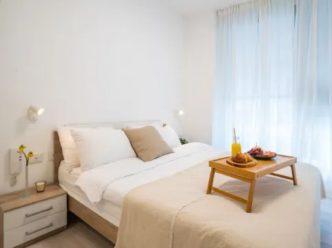 Sunlit Elegant 3br Stay With Mamad - Tel Aviv-Yafo