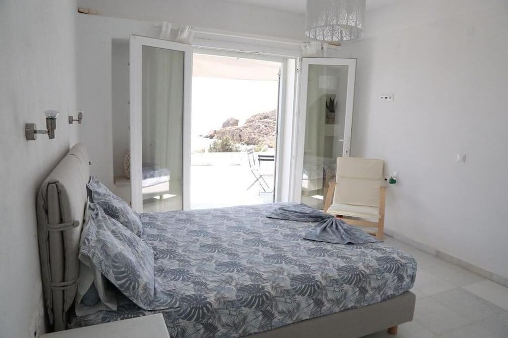 Glymar - Paros