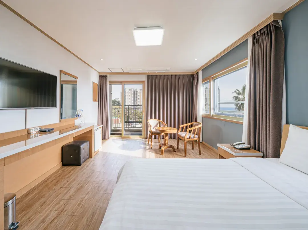 Seogwipo Momentor Hotel - Jeju-do