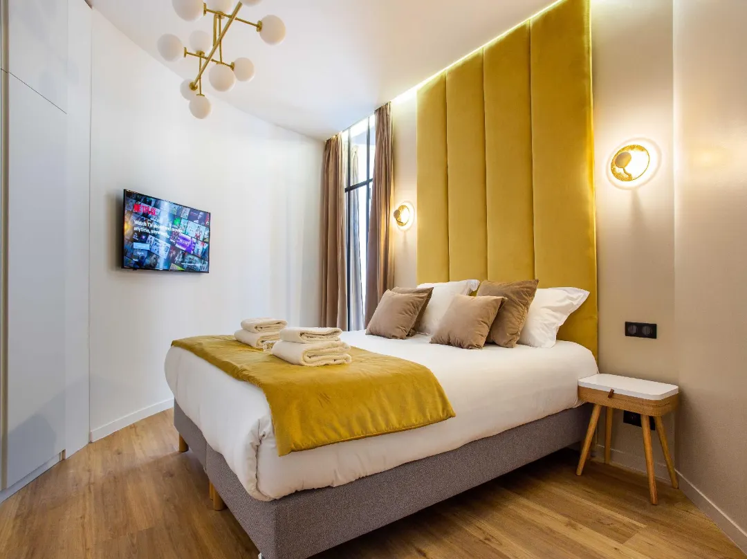 Live Like Real Parisians In The Heart Of Paris - Paris