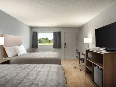 Home Inn & Suites Orlando-apopka - Apopka, FL