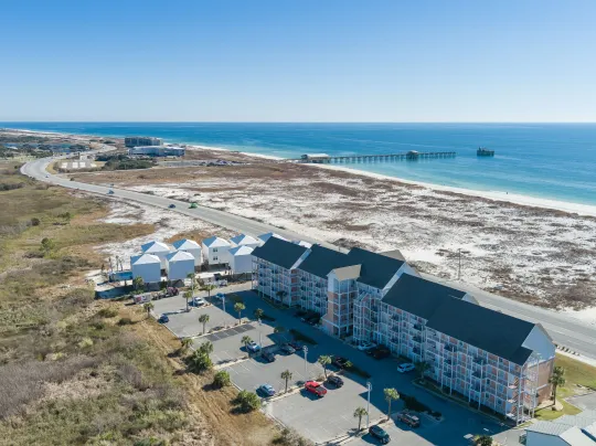 Stunning Beach Views And Resort Amenities - Charming Coastal Retreat - Gulf Shores, AL