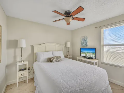 Pelican Beach 1015 - Niceville, FL