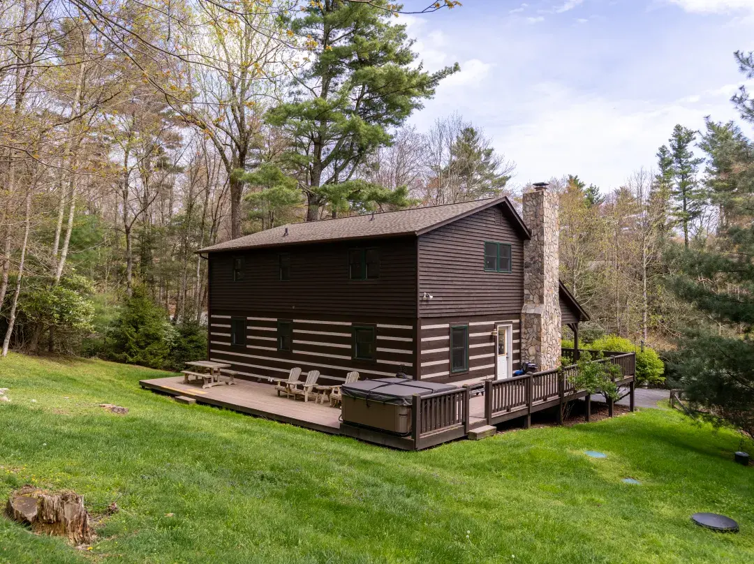 Tranquil Retreat With Hot Tub And Fire Pit - Charming Mountain Haven - Boone, NC