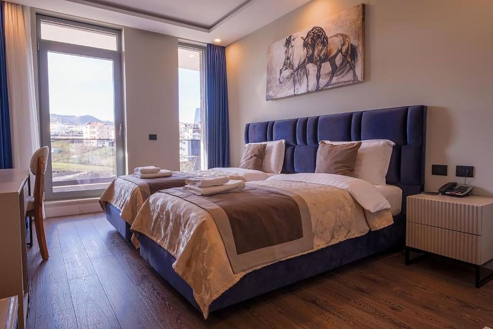 Royal East Resort - Tirana