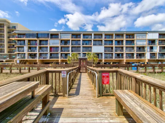 Oceanfront Views And Community Pool - Cozy Family Haven - Carolina Beach, NC