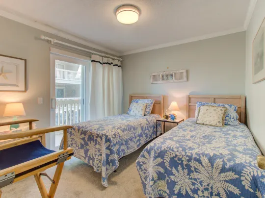 Oceanfront Views And Shared Pool - Cozy Coastal Retreat - Kure Beach, NC