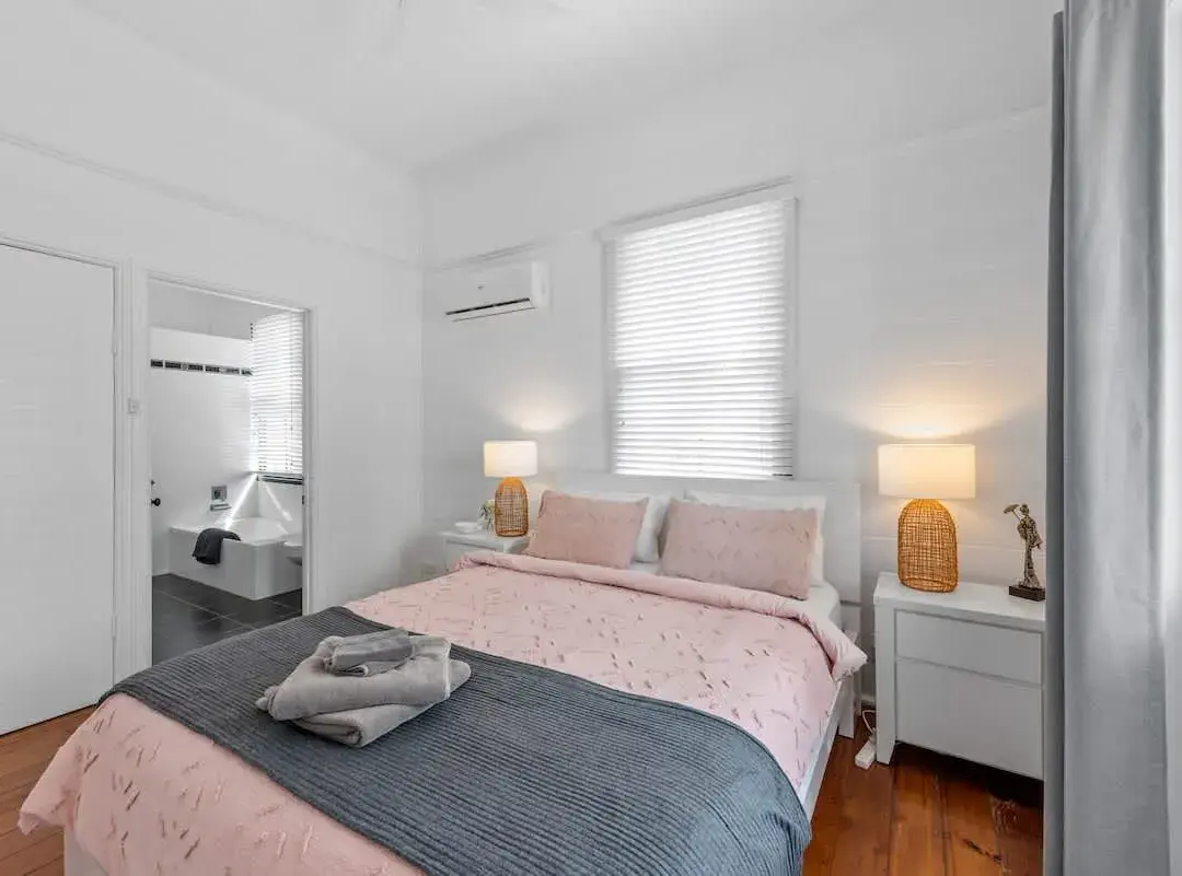 Contemporary Character! 3bed/1.5bath/1car~new Farm - Brisbane