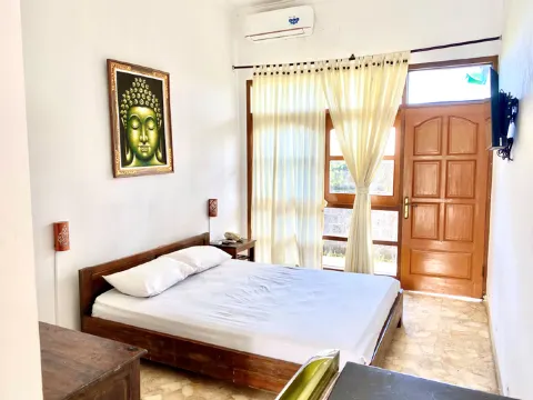 Hotel Putri Sari - Buleleng