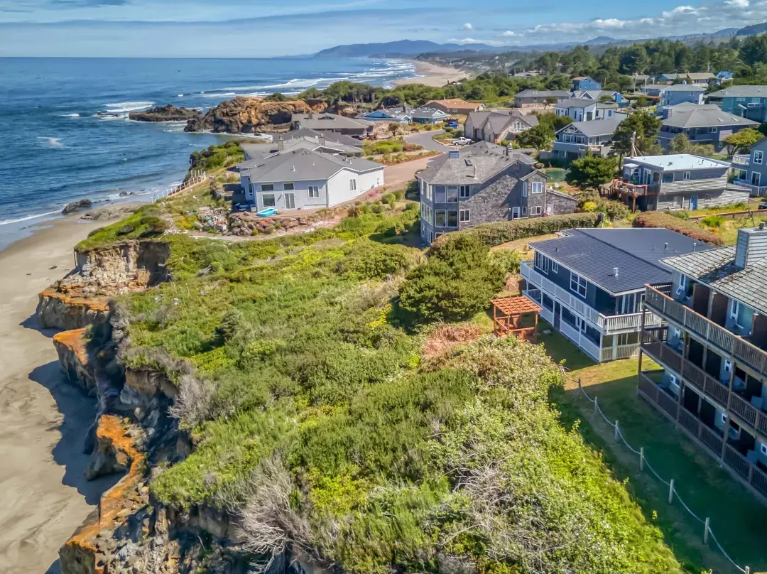 Ocean View Deck And Hot Tub - Stunning Coastal Sanctuary - Depoe Bay, OR