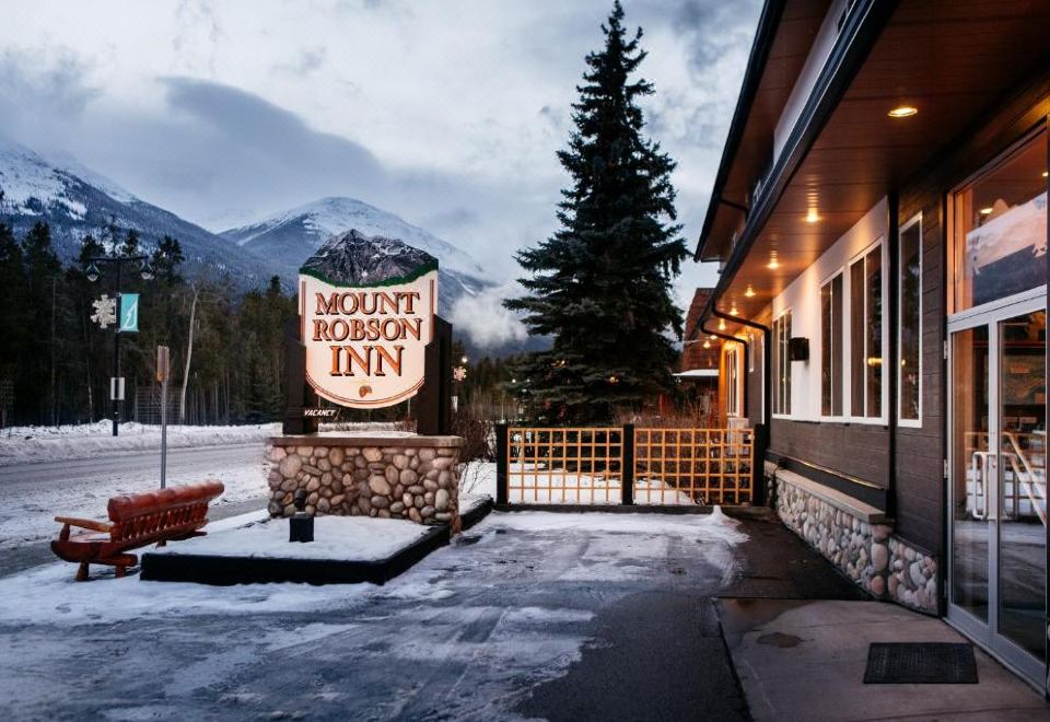 Mount Robson Inn