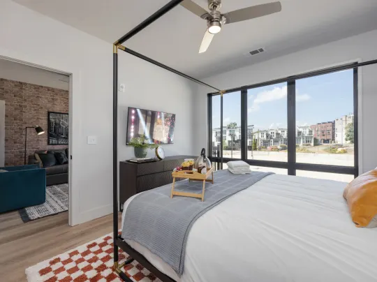 Stunning Condo With Resort-style Pool And Gym - Vibrant Urban Oasis - Tennessee