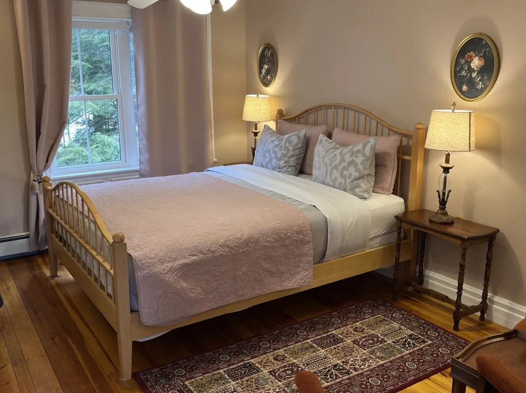 Surfside Inn - Halifax