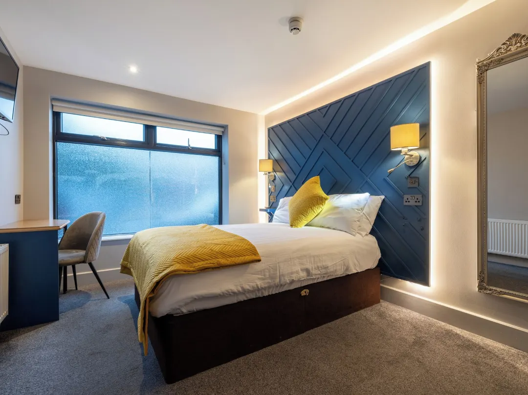 Ewings Bar & Self-catering Accommodation - Carlow