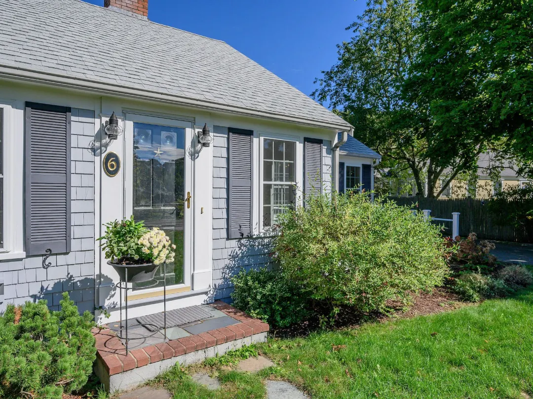 Private Outdoor Area And Close To Beach - Spacious And Inviting - Harwich, MA