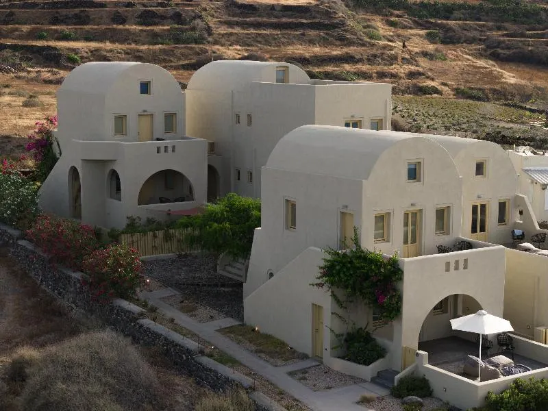 Colombos Beachfront - Oia