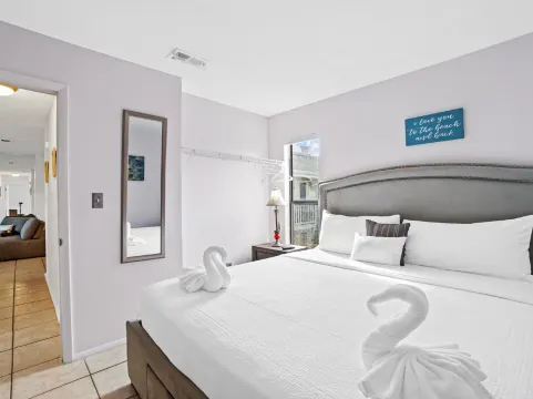 Endless Summer A33 - Laguna Beach, FL