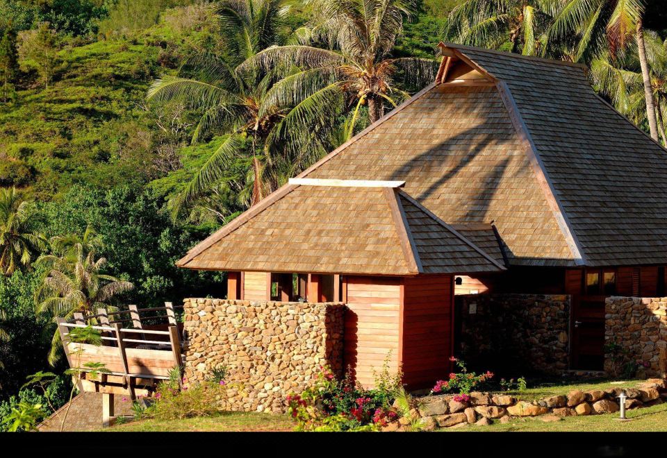 Legends Resort, Papetoai - 2025 Updated Prices, Deals & Reviews | Trip.com