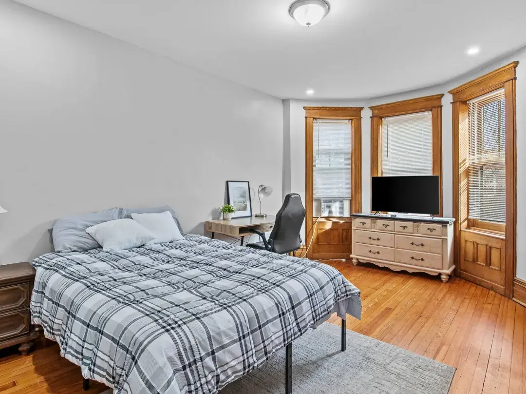 Beautiful Green-door Brownstone - Jersey City, NJ