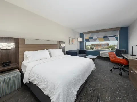 Holiday Inn Express & Suites Ridgecrest - China Lake - Ridgecrest, CA