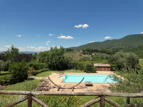 I Escape To Umbria, Quiet - Ombrie