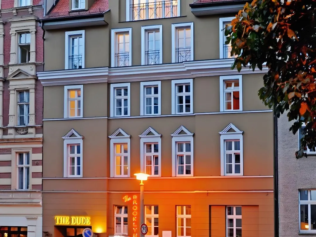 Bob W Mitte - Berlin