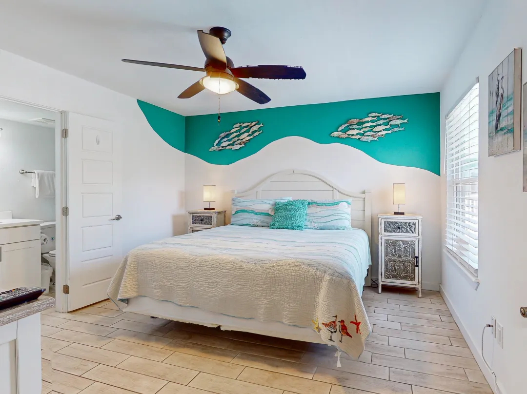 Shared Pools, Boardwalk To Beach, Golf Cart Access - Port Aransas