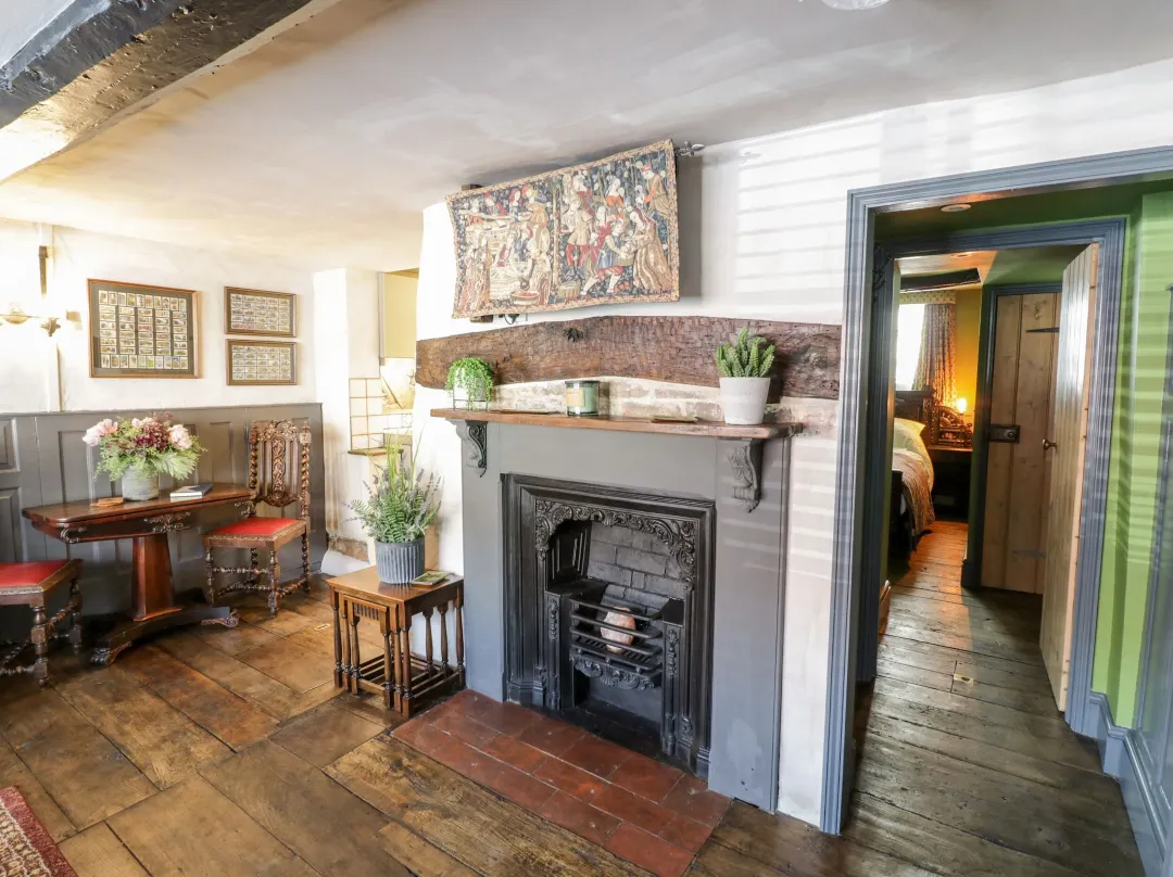 The Old Paper Shop - Tewkesbury