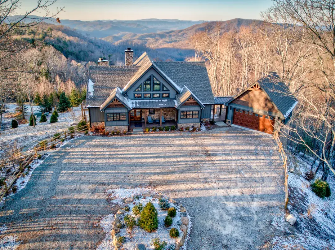 Hot Tub, Outdoor Living And Entertainment Paradise - Elegant Getaway - Beech Mountain, NC
