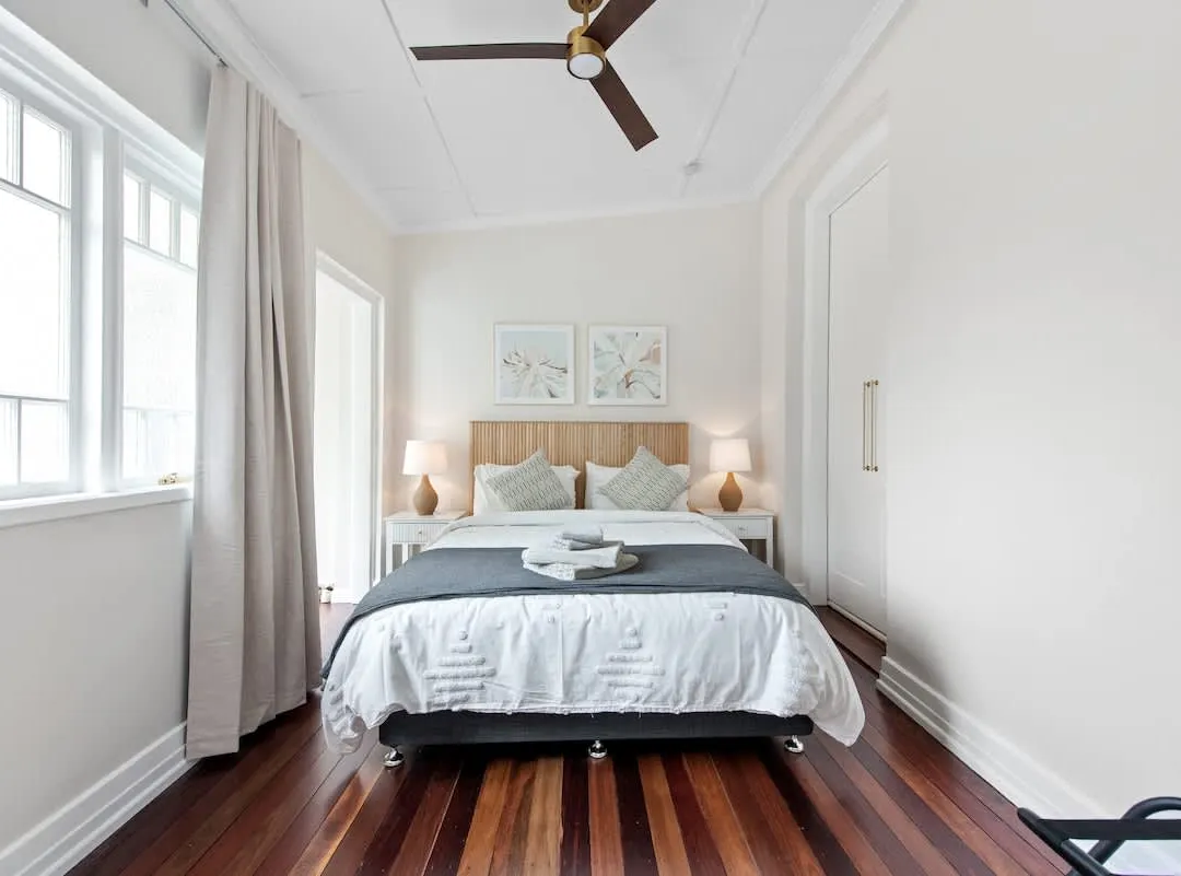 Art Deco With Modern Twist! 1bed-1bath-1car-new Farm - Brisbane