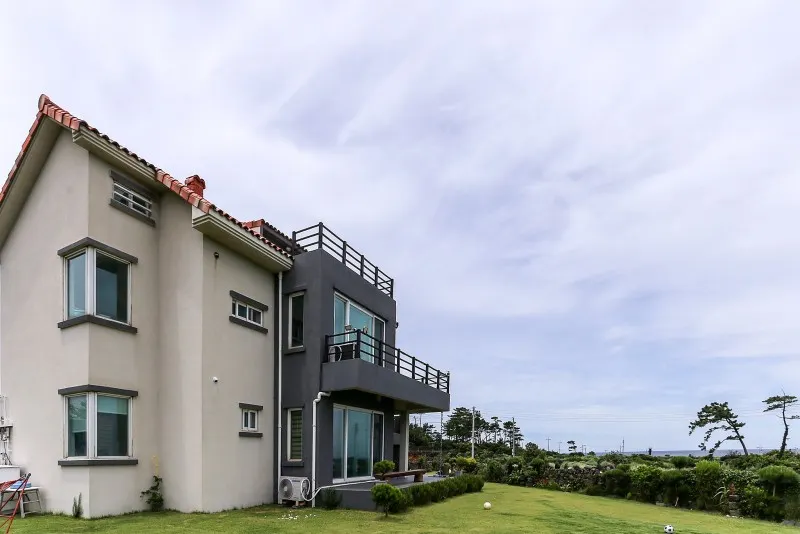 Jeju Happy Valley Pension - Jeju-si