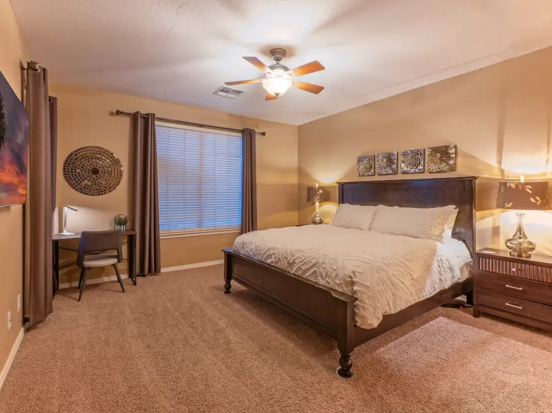 Lagoon Style Pool And Putting Green - Charming Oasis Retreat - Queen Creek, AZ