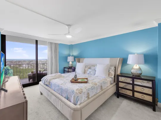 Wraparound Balcony And Scenic Lagoon Views - Stunning Tropical Retreat - Marco Island, FL