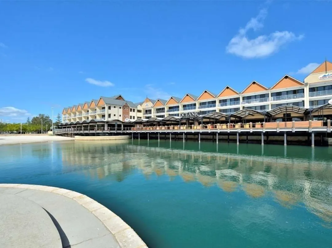 Dolphin Quay Apartments - Mandurah