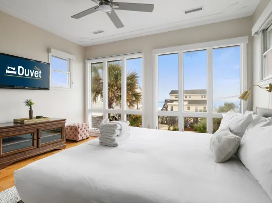 Expansive Yard And Direct Beach Access - Spectacular Coastal Retreat - Folly Beach, SC