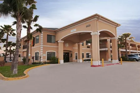 Texas Inn & Suites McAllen at la Plaza Mall and Airport Reviews: 63 ...