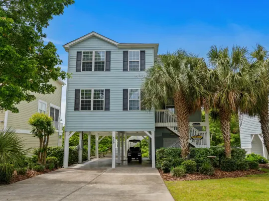 Elegant Family Haven With Outdoor Bar And Fire Pit - Beautiful Escape - Little River