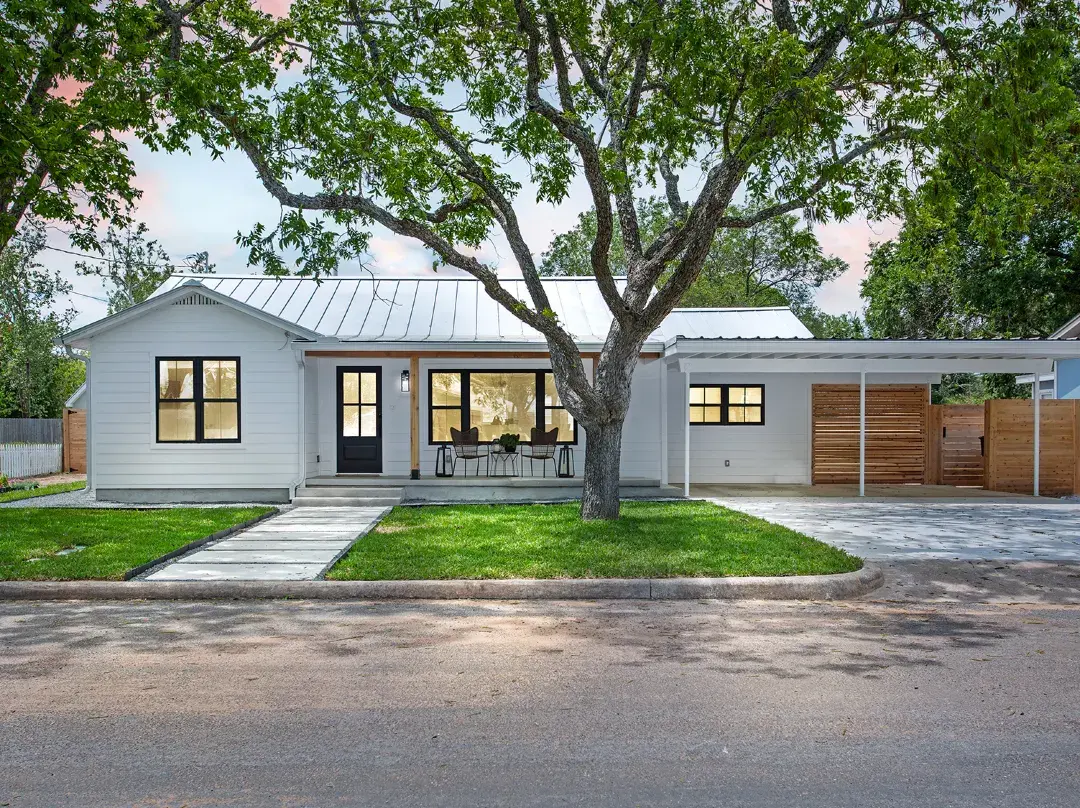 Outdoor Game Room And Expansive Entertaining Space - Elegant Modern Escape - Fredericksburg, TX