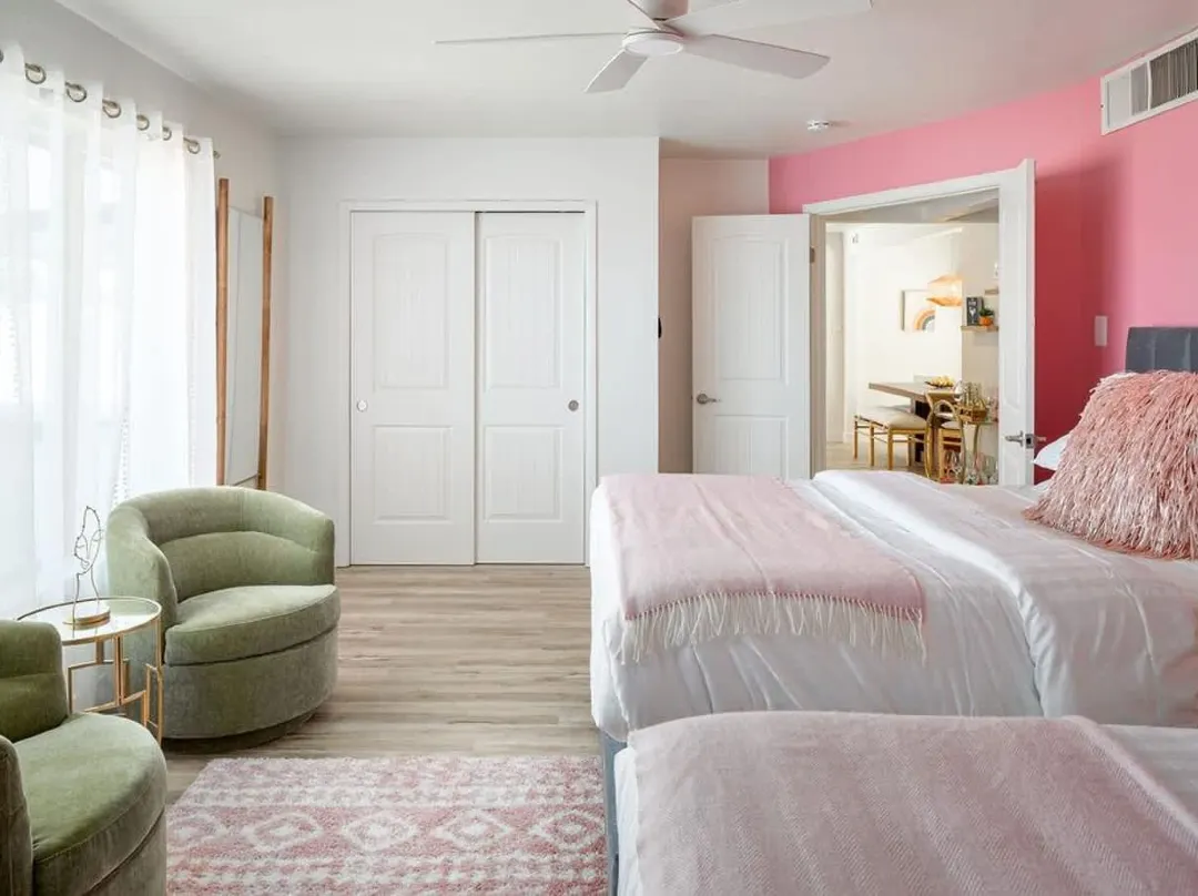 Heated Pool, Hot Tub, Fire Pit And Outdoor Grille - Charming Pink Oasis - Scottsdale, AZ