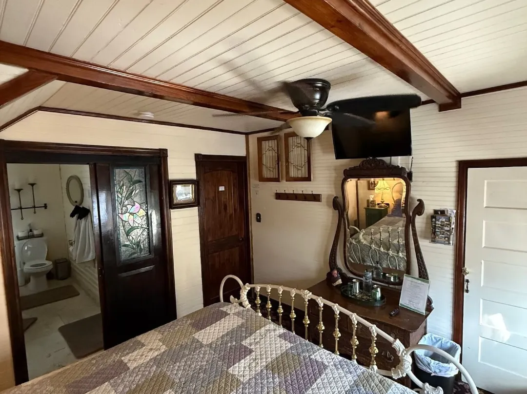Downtown Bnb King Bed Clawfoot Tub & Hot Tub - Glenwood Springs, CO