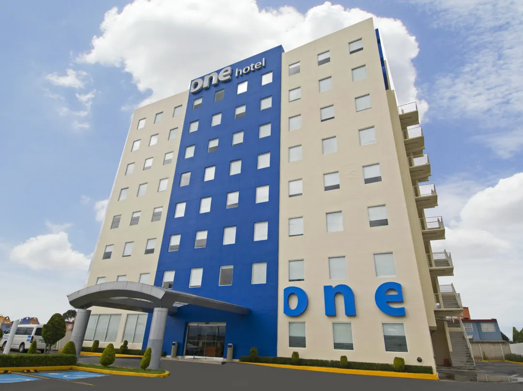 One Toluca Aeropuerto - Toluca