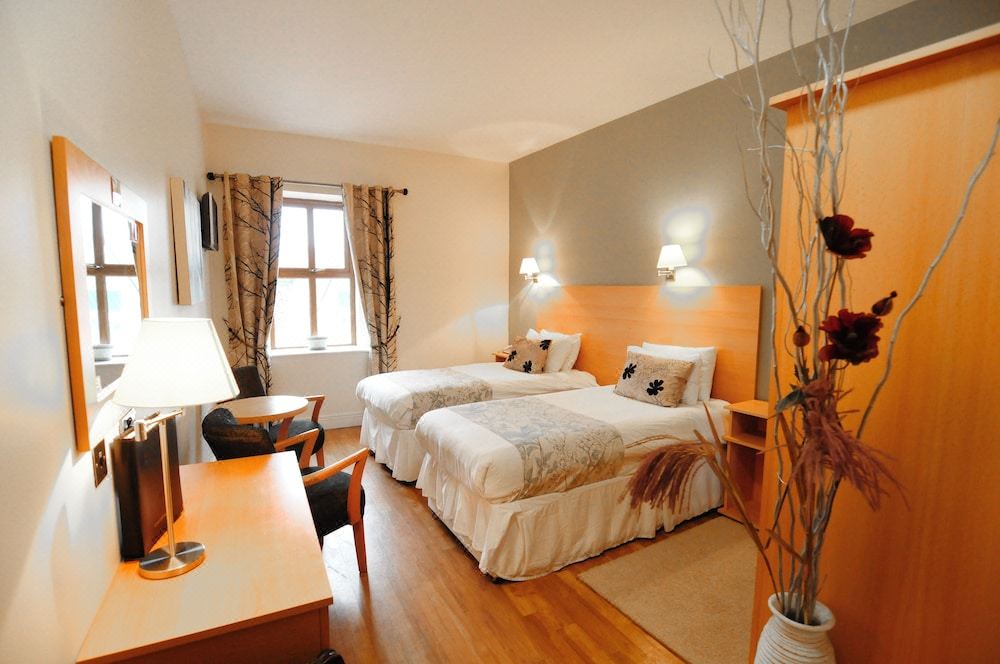 The Coach House Hotel - Oranmore