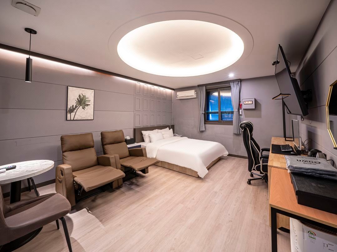 Yaja Incheon Juan Station - Seoel