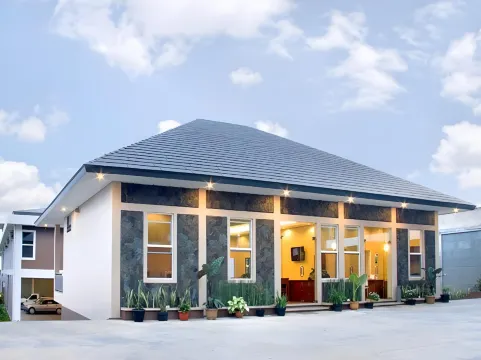 U Village Hotel And Villa - Bandung