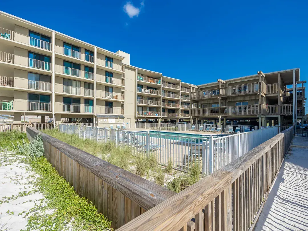 Charming Retreat With Fully Equipped Kitchen - Cozy And Inviting Escape - Gulf Shores, AL