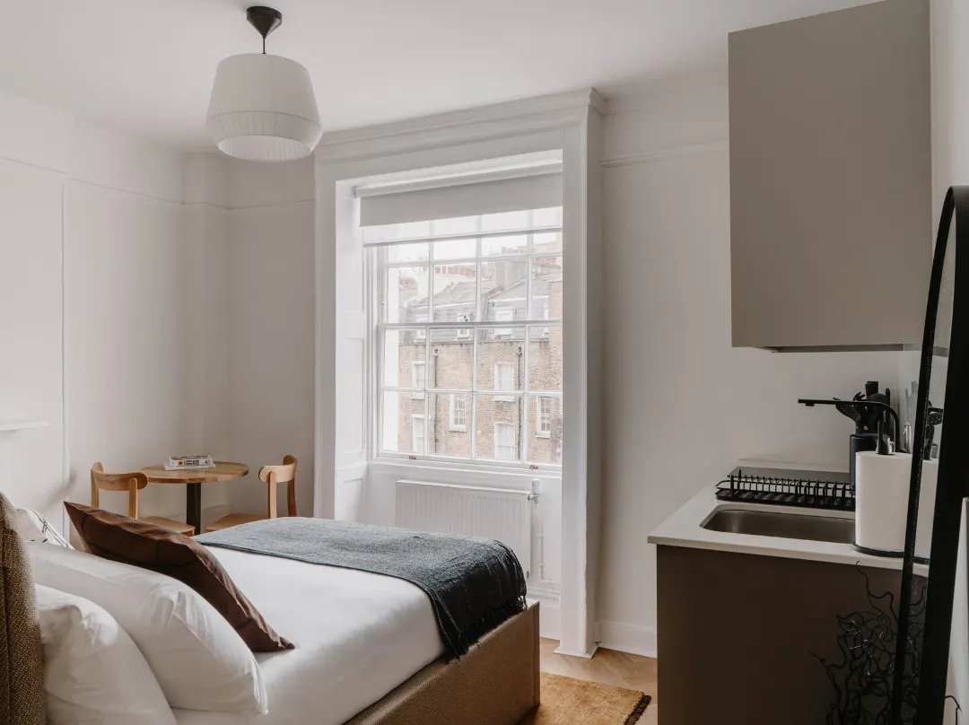 Cozy Double Room Near King's Cross - London, UK