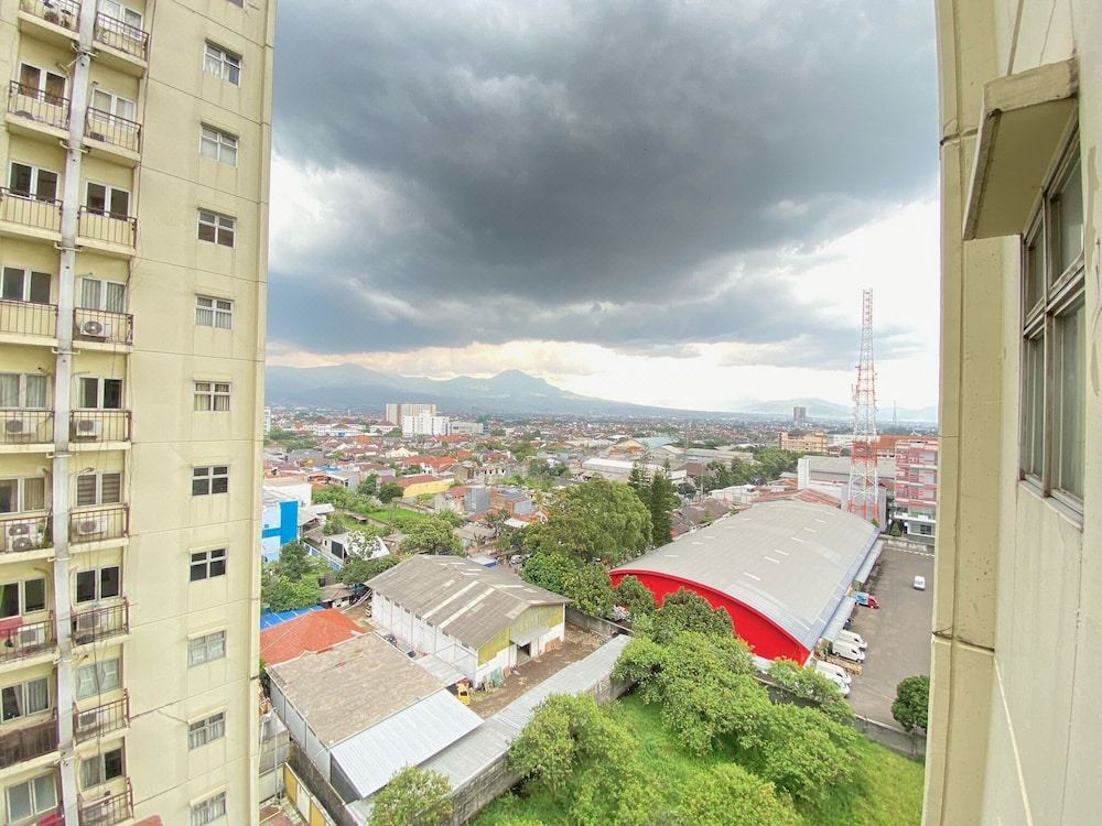 Cozy 2br Apartment At Suites @ Metro - Bandung
