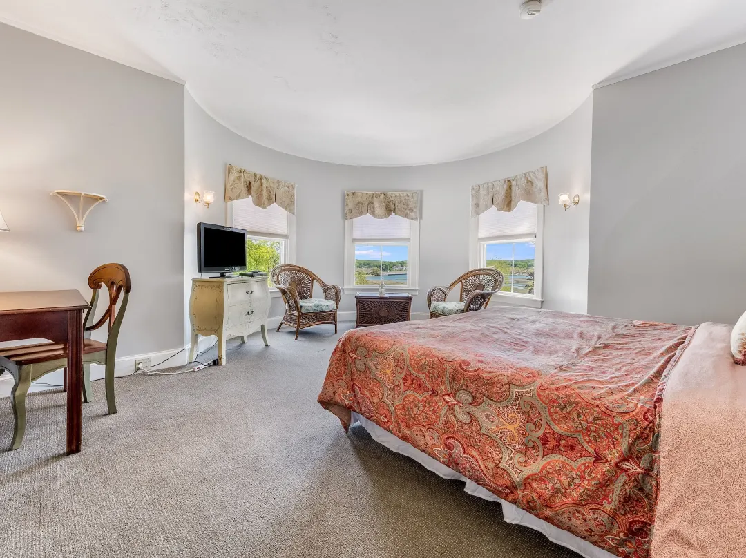 Castle Manor Inn - Manchester-by-the-Sea, MA