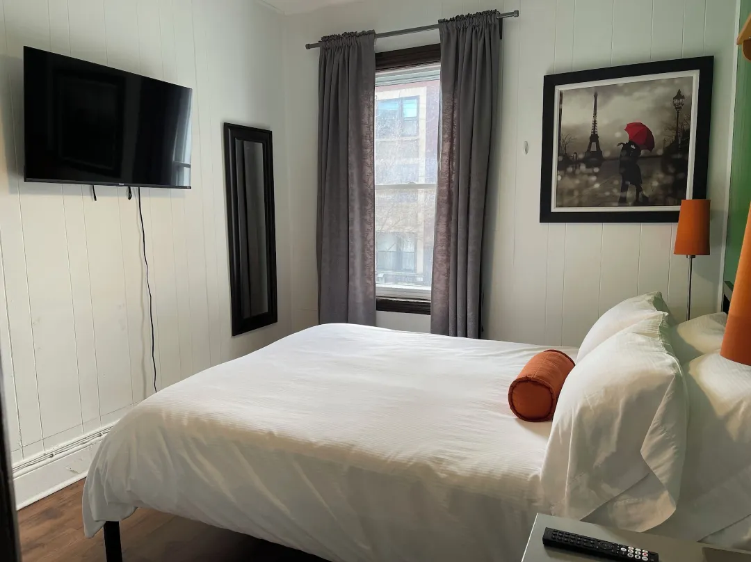 Barefoot Inn - Gatineau